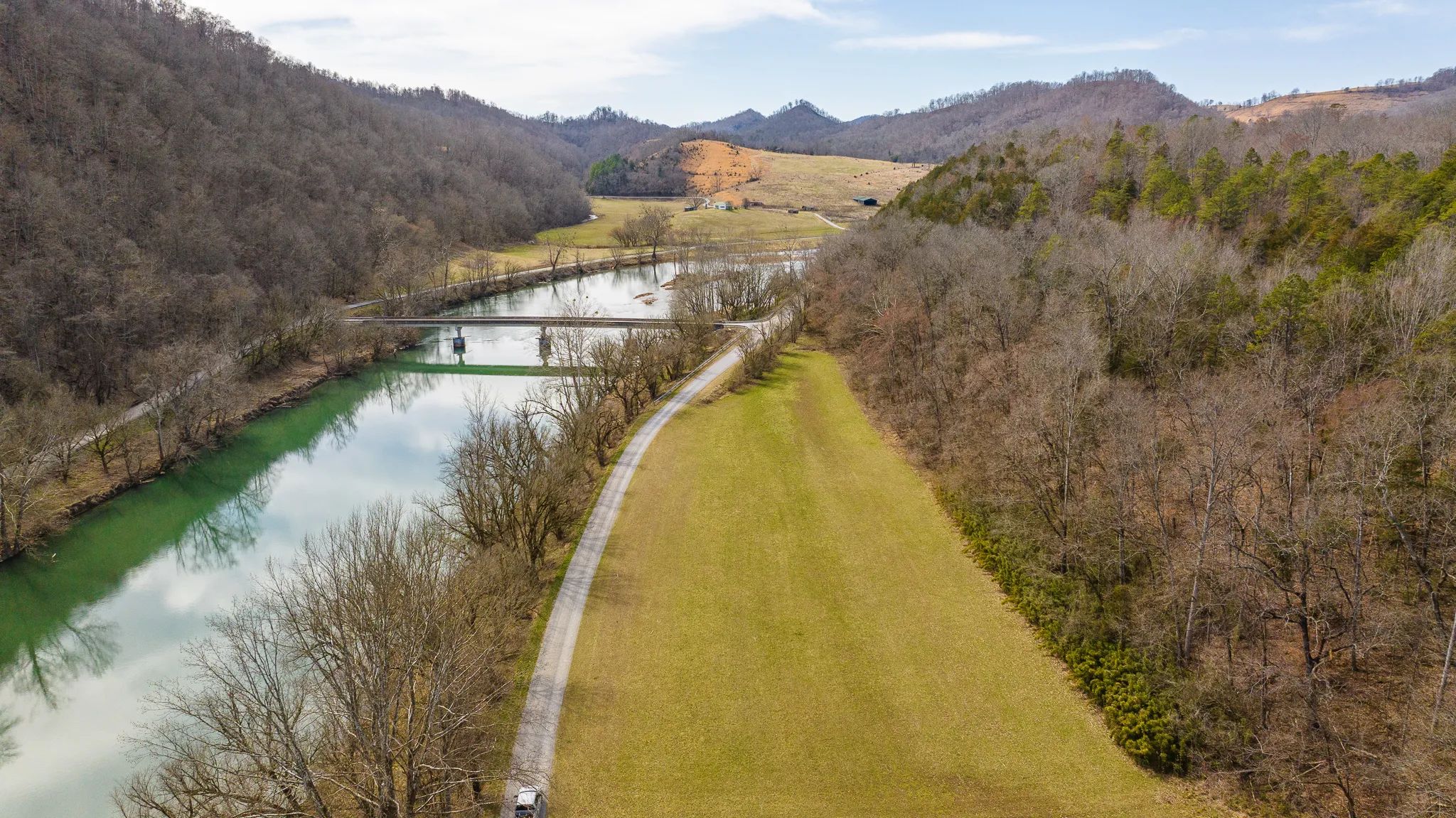 Secluded Riverfront Paradise in East Tennessee's Wilderness - Acreage ...
